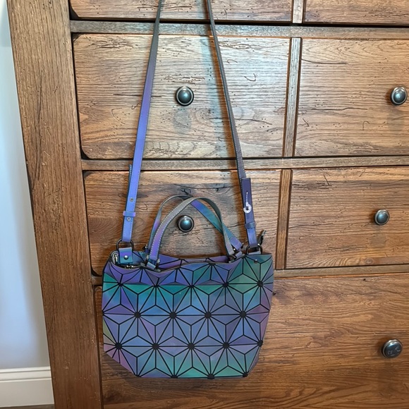 unknown | Bags | Geometric Patterned Iridescent Tote Bag Purse | Poshmark
